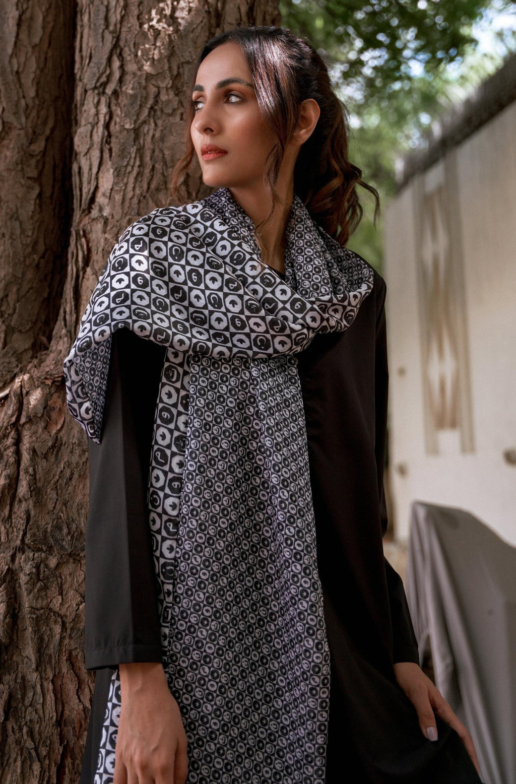 Black & White- Manto Blocks Stole