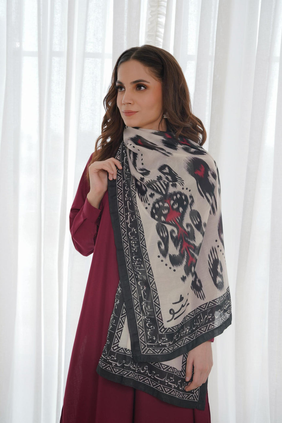 Shop Scarves For Women In Pakistan | Manto