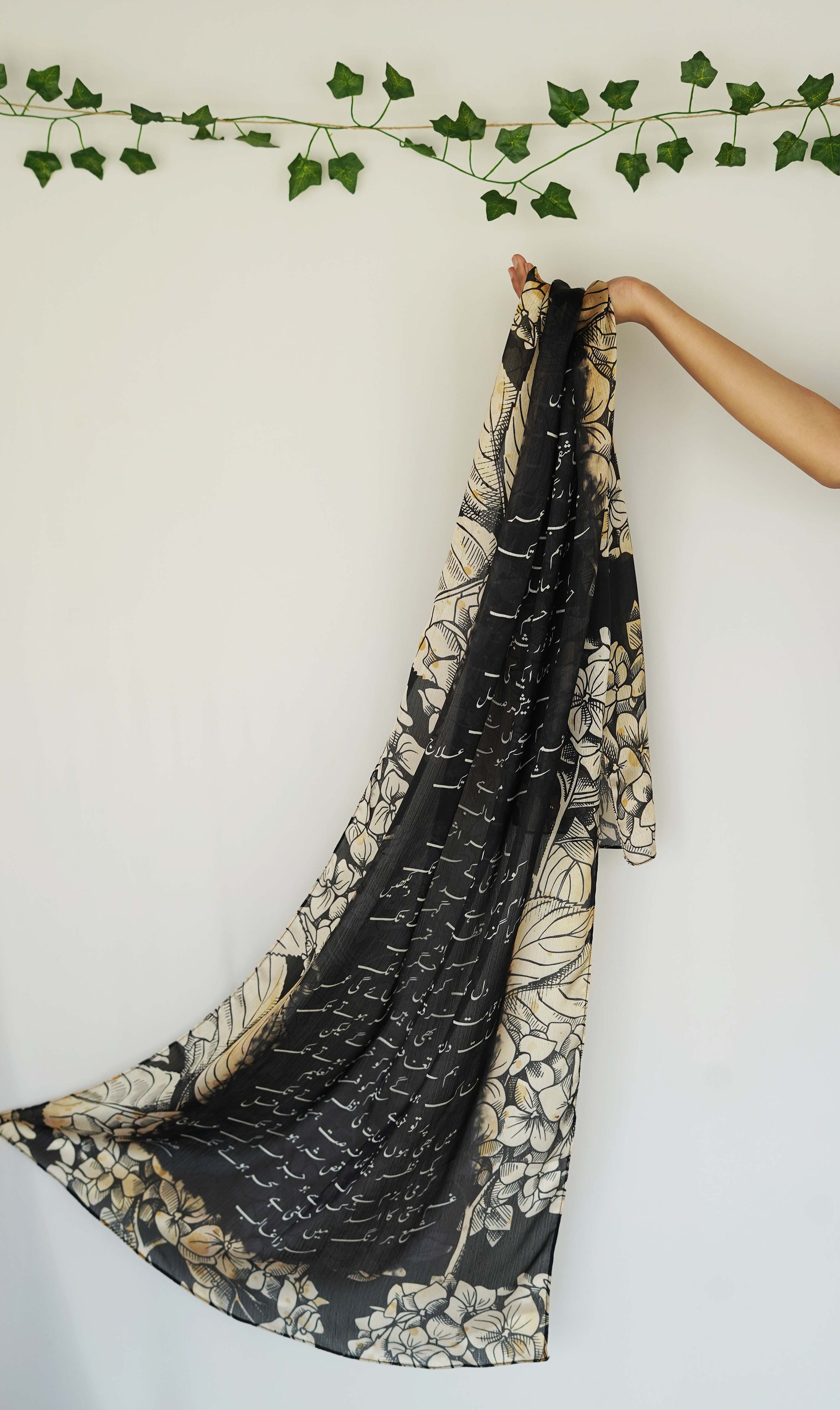 Dastaan Scarf - Urdu Wearable – Manto